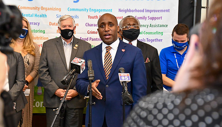 Kansas City mayor sues to block Missouri law requiring higher police ...