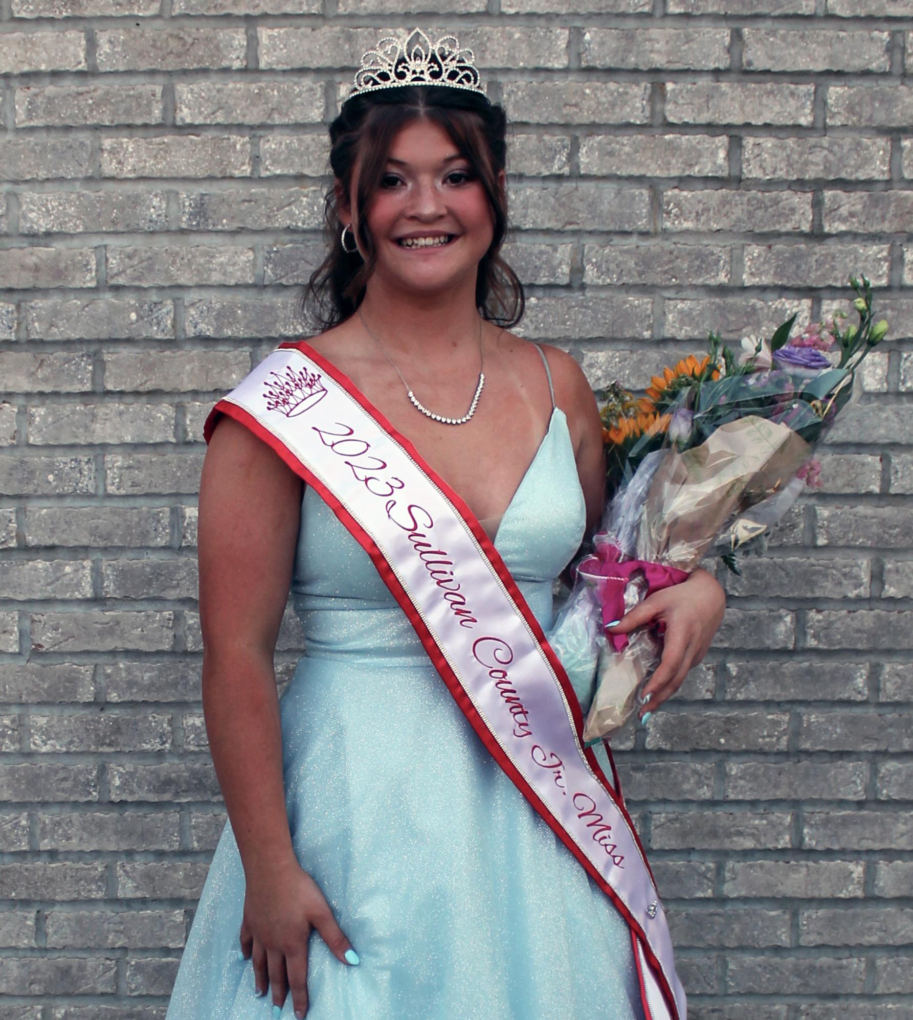Kennedy Parrish named Sullivan County Fair Queen; Phyllis Helton takes Junior Miss title