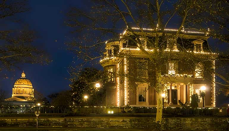 Tree lighting and Candlelight Tours return to Governor’s Mansion