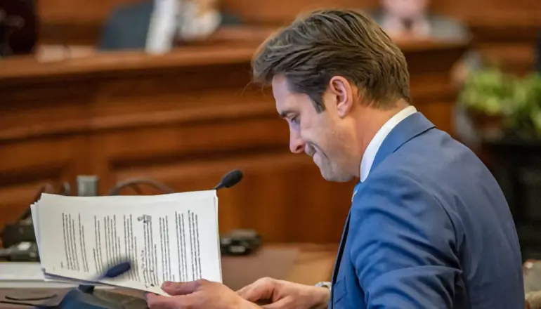 Missouri bill putting a bounty on undocumented immigrants faces fierce ...